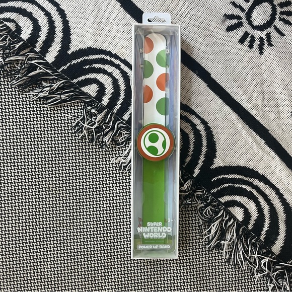 Universal | Other | Super Nintendo World Powerup Band In Box Yoshi ...